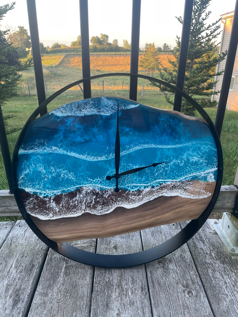 20” Live Edge Ocean Epoxy Clock – Resin in the Woods